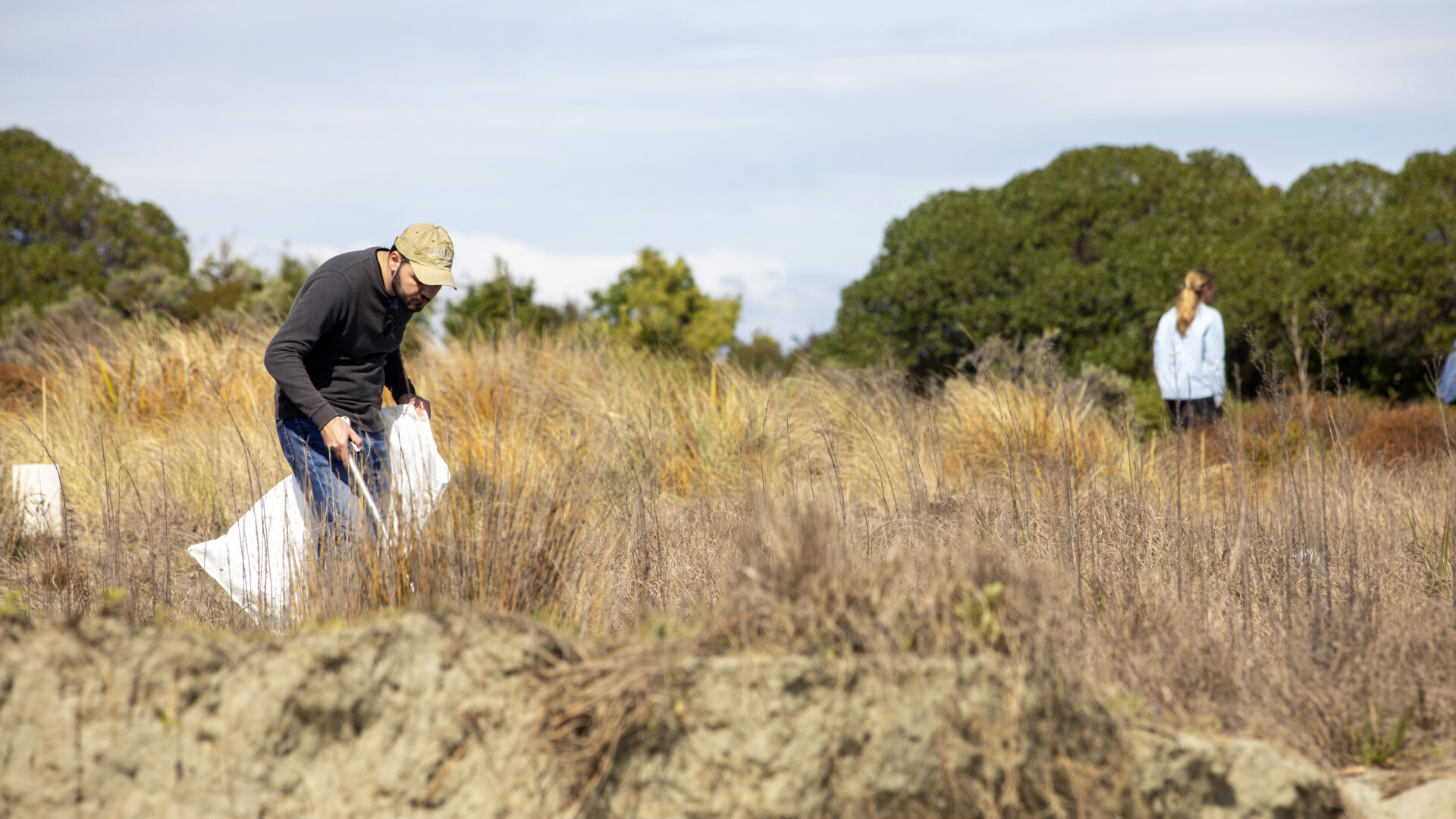 Beach Clean Up - Tahuna Beach Holiday Park | Creating lifelong memories...